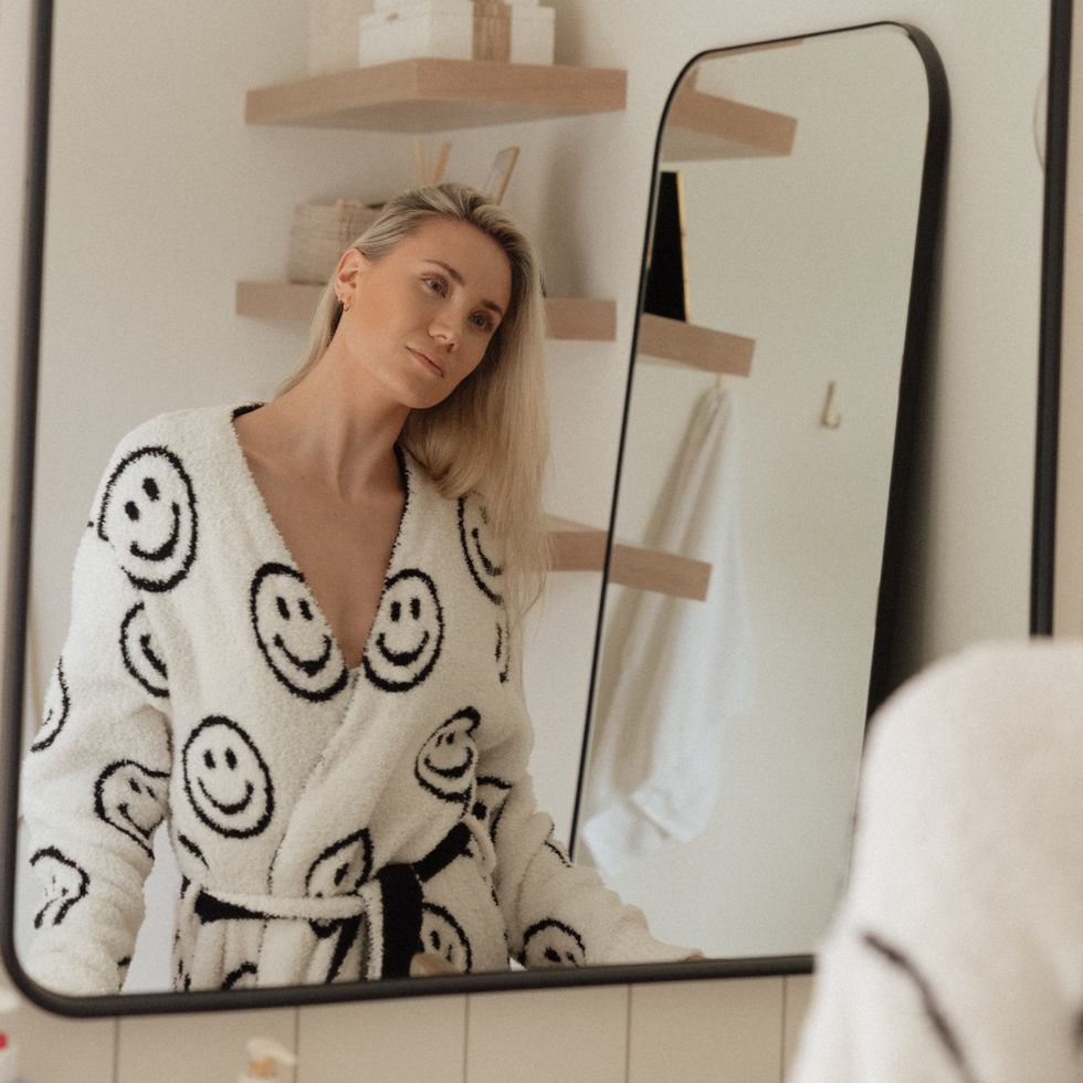 Smiley Luxe Robe – LocalBeach